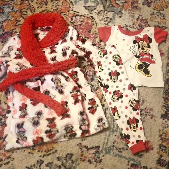 Disney | Pajamas | Minnie Mouse Bedtime Pajamas Robe | Poshmark